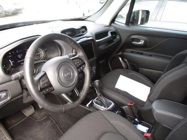 Black Jeep Renegade 2022 in Kaunas, with an engine capacity of 1.30 L and mileage of 28 thousand km for 22398 €, photo 7 on AUTOMOTO.COM.LV