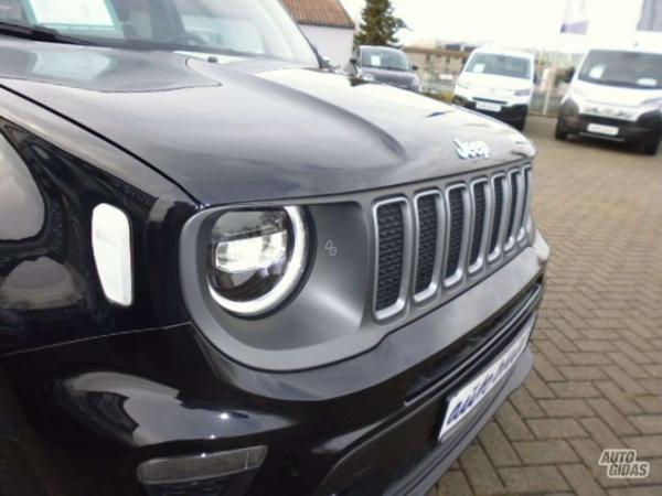 Black Jeep Renegade 2023 in Kaunas, with an engine capacity of 1.50 L and mileage of 15 thousand km for 27972 €, photo 6 on AUTOMOTO.COM.LV