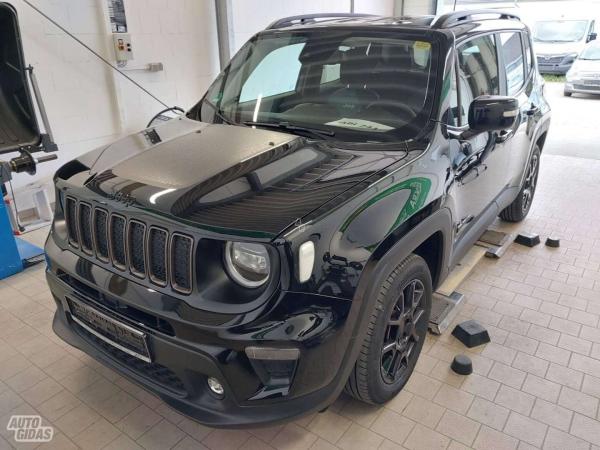 Melns Jeep Renegade 2023 Kauņa, ar dzinēja tilpumu 1.50 L un nobraukumu 18 tūkst. km par 22399 €, foto 1 vietnē AUTOMOTO.COM.LV