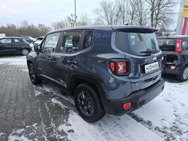 Blue Jeep Renegade 2023 in Kaunas, with an engine capacity of 1.50 L and mileage of 10 thousand km for 22398 €, photo 3 on AUTOMOTO.COM.LV