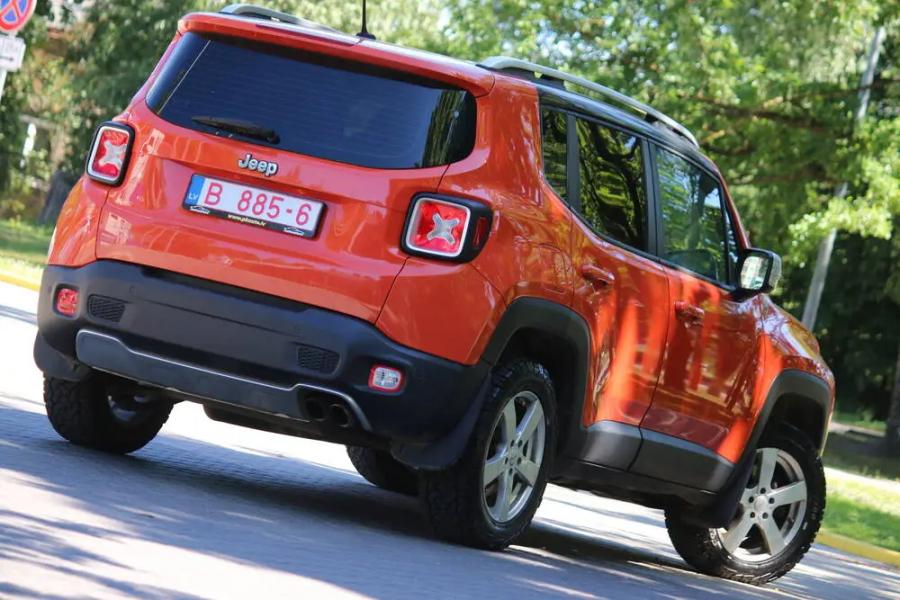 Brūns Jeep Renegade 2014 Rīga, ar dzinēja tilpumu 2.00 L un nobraukumu 285 tūkst. km par 6790 €, foto 3 vietnē AUTOMOTO.COM.LV