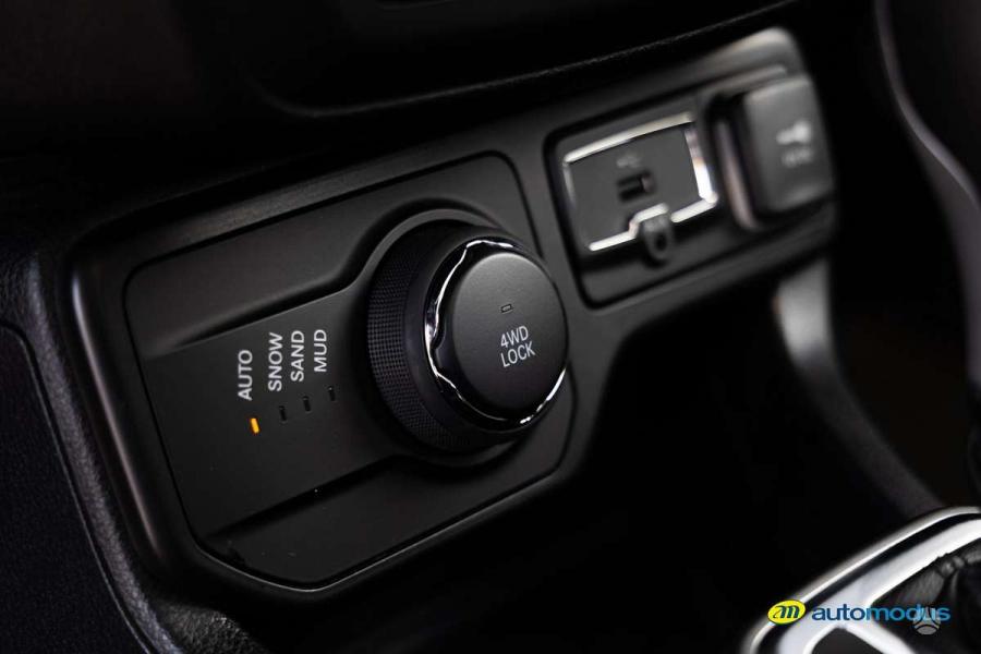 Brūns Jeep Renegade 2019 Viļņa, ar dzinēja tilpumu 1.37 L un nobraukumu 89 tūkst. km par 14990 €, foto 16 vietnē AUTOMOTO.COM.LV