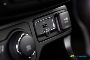 Brūns Jeep Renegade 2019 Viļņa, ar dzinēja tilpumu 1.37 L un nobraukumu 89 tūkst. km par 14990 €, foto 17 vietnē AUTOMOTO.COM.LV