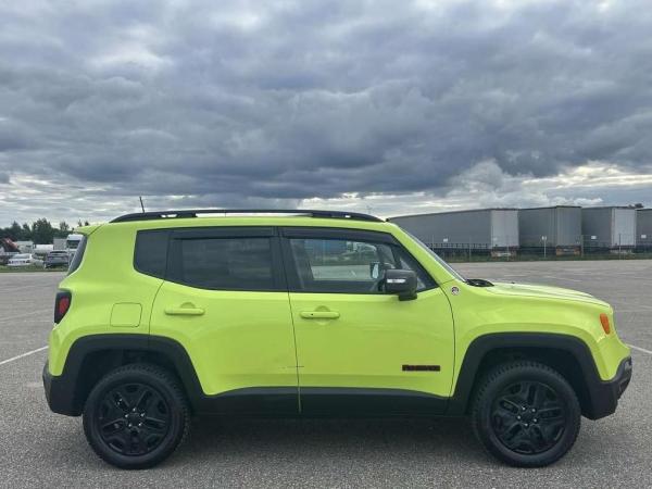 Jeep Renegade 2018 Viļņa, ar dzinēja tilpumu 2.36 L un nobraukumu 60 tūkst. km par 12900 €, foto 2 vietnē AUTOMOTO.COM.LV