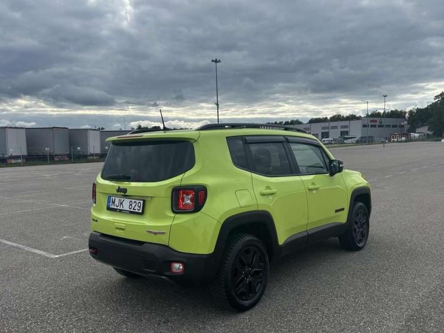 Jeep Renegade 2018 in Vilnius, with an engine capacity of 2.36 L and mileage of 60 thousand km for 12900 €, photo 4 on AUTOMOTO.COM.LV