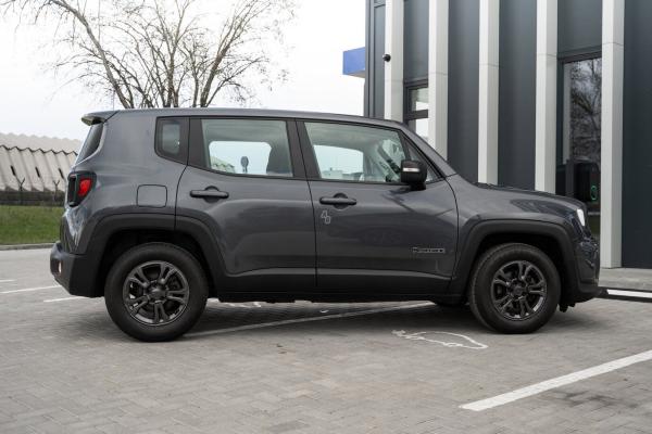 Jeep Renegade 2022 in Vilnius, with an engine capacity of 1.00 L and mileage of 38 thousand km for 12900 €, photo 6 on AUTOMOTO.COM.LV