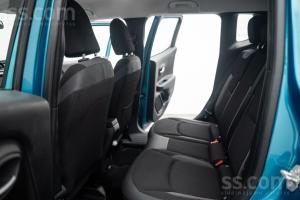 Green Jeep Renegade 2022 in Tallinn, with an engine capacity of 1.30 L and mileage of 69 thousand km for 15999 €, photo 9 on AUTOMOTO.COM.LV