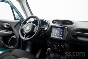 Green Jeep Renegade 2022 in Tallinn, with an engine capacity of 1.30 L and mileage of 69 thousand km for 15999 €, photo 12 on AUTOMOTO.COM.LV