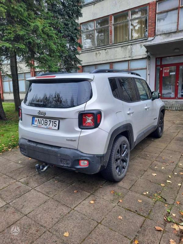 Pelēks Jeep Renegade 2015 Anykščiai, ar dzinēja tilpumu 1.37 L un nobraukumu 173 tūkst. km par 8300 €, foto 11 vietnē AUTOMOTO.COM.LV