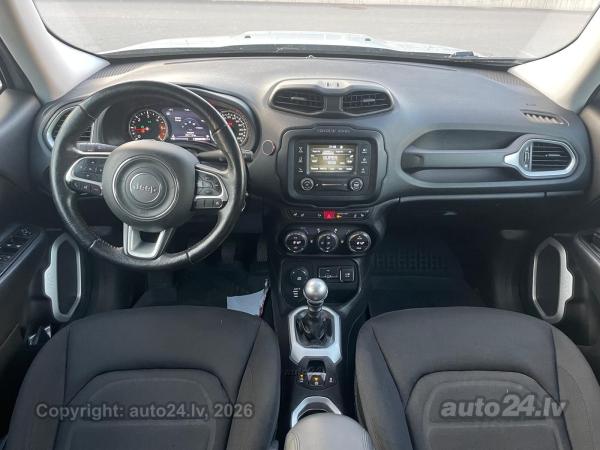 Pelēks Jeep Renegade 2015 Tallina, ar dzinēja tilpumu 2.00 L un nobraukumu 260 tūkst. km par 8999 €, foto 9 vietnē AUTOMOTO.COM.LV