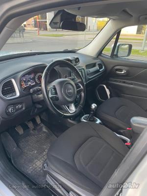 Pelēks Jeep Renegade 2015 Tallina, ar dzinēja tilpumu 2.00 L un nobraukumu 260 tūkst. km par 8999 €, foto 12 vietnē AUTOMOTO.COM.LV