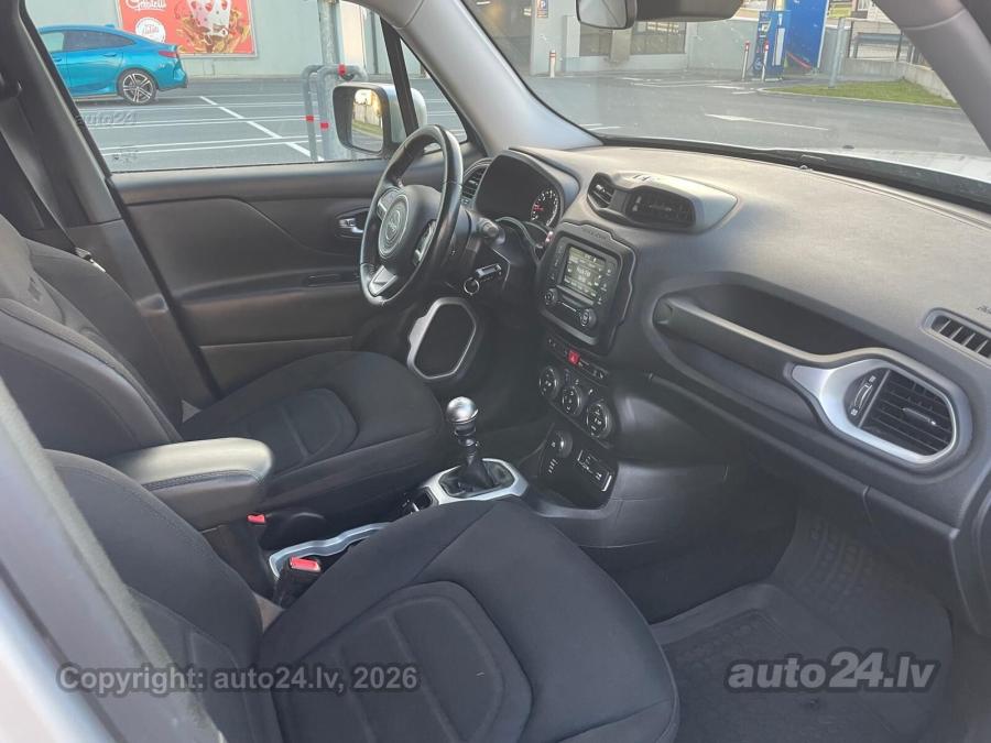 Pelēks Jeep Renegade 2015 Tallina, ar dzinēja tilpumu 2.00 L un nobraukumu 260 tūkst. km par 8999 €, foto 13 vietnē AUTOMOTO.COM.LV