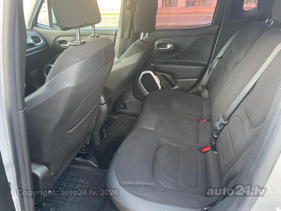 Pelēks Jeep Renegade 2015 Tallina, ar dzinēja tilpumu 2.00 L un nobraukumu 260 tūkst. km par 8999 €, foto 14 vietnē AUTOMOTO.COM.LV