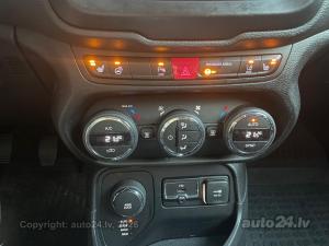 Pelēks Jeep Renegade 2015 Tallina, ar dzinēja tilpumu 2.00 L un nobraukumu 260 tūkst. km par 8999 €, foto 15 vietnē AUTOMOTO.COM.LV