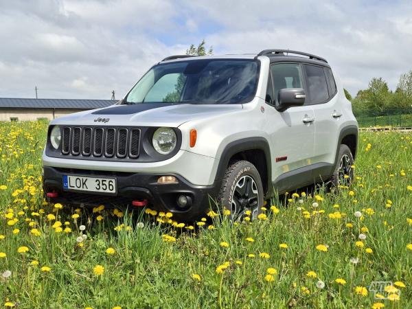 Grey Jeep Renegade 2016 in Vilnius, with an engine capacity of 2.40 L and mileage of 224 thousand km for 6999 €, photo 2 on AUTOMOTO.COM.LV