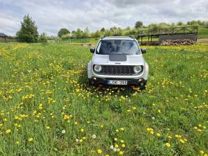 Pelēks Jeep Renegade 2016 Viļņa, ar dzinēja tilpumu 2.40 L un nobraukumu 224 tūkst. km par 6999 €, foto 5 vietnē AUTOMOTO.COM.LV