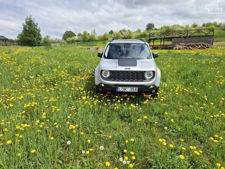 Pelēks Jeep Renegade 2016 Viļņa, ar dzinēja tilpumu 2.40 L un nobraukumu 224 tūkst. km par 6999 €, foto 5 vietnē AUTOMOTO.COM.LV