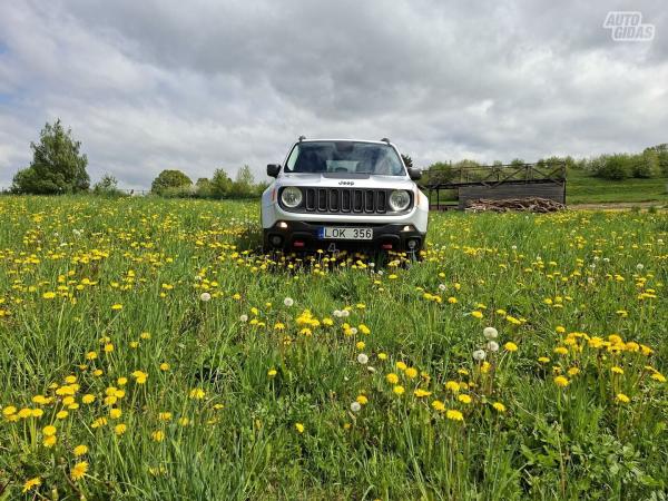 Grey Jeep Renegade 2016 in Vilnius, with an engine capacity of 2.40 L and mileage of 224 thousand km for 6999 €, photo 9 on AUTOMOTO.COM.LV