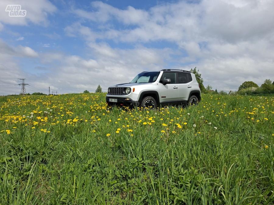 Pelēks Jeep Renegade 2016 Viļņa, ar dzinēja tilpumu 2.40 L un nobraukumu 224 tūkst. km par 6999 €, foto 12 vietnē AUTOMOTO.COM.LV