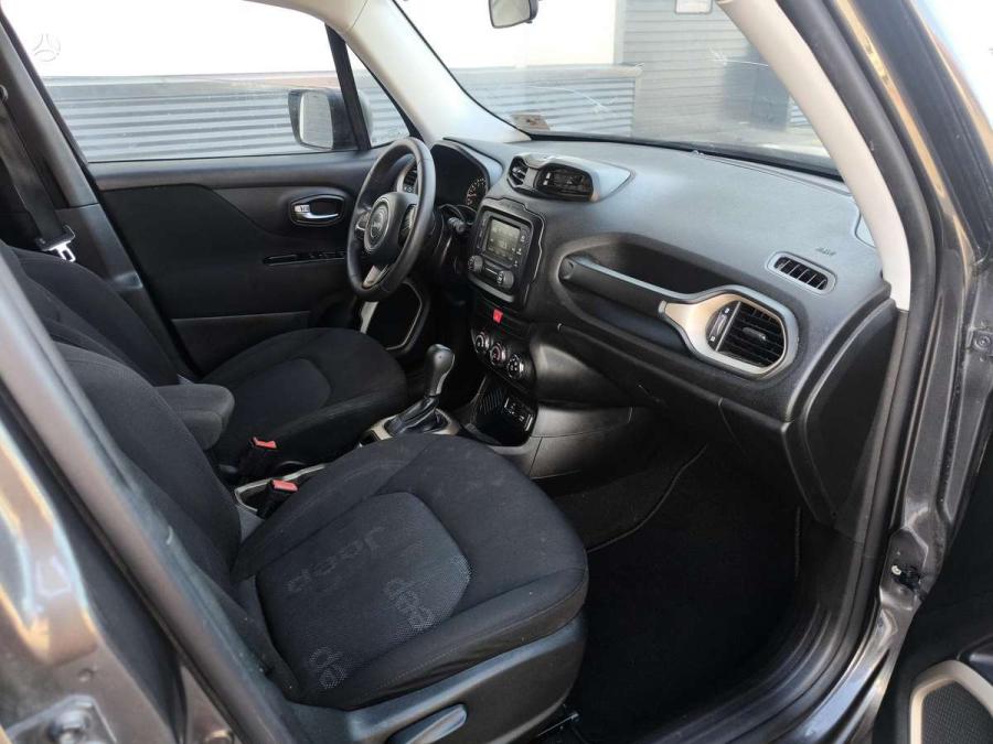 Grey Jeep Renegade 2017 in Siauliai, with an engine capacity of 2.36 L and mileage of 207 thousand km for 6500 €, photo 12 on AUTOMOTO.COM.LV