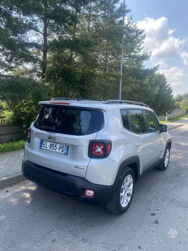 Pelēks Jeep Renegade 2017 Tauragė, ar dzinēja tilpumu 1.37 L un nobraukumu 113 tūkst. km par 8900 €, foto 4 vietnē AUTOMOTO.COM.LV