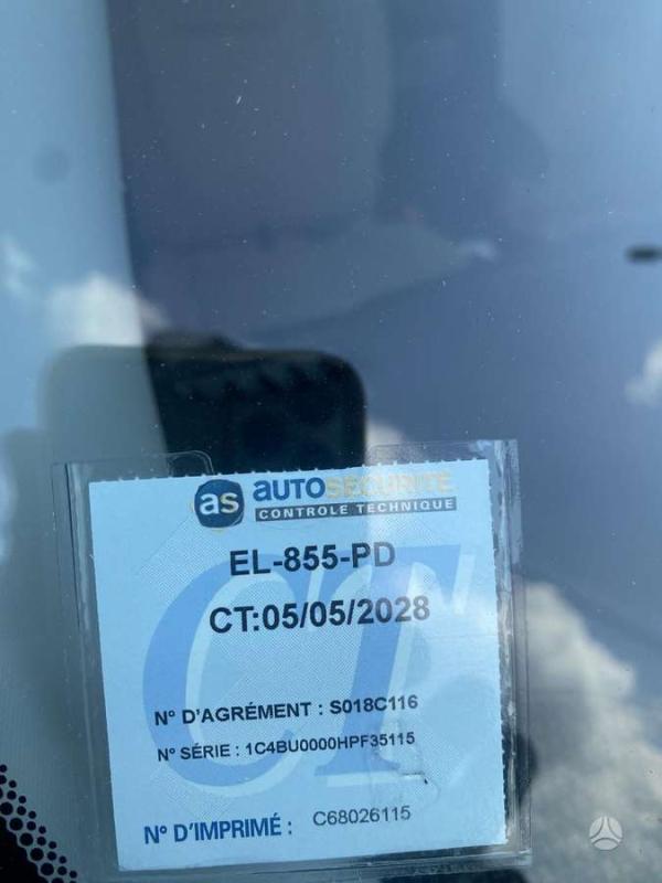 Pelēks Jeep Renegade 2017 Tauragė, ar dzinēja tilpumu 1.37 L un nobraukumu 113 tūkst. km par 8900 €, foto 7 vietnē AUTOMOTO.COM.LV