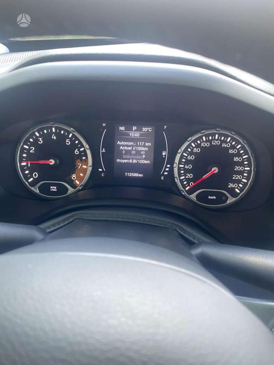 Pelēks Jeep Renegade 2017 Tauragė, ar dzinēja tilpumu 1.37 L un nobraukumu 113 tūkst. km par 8900 €, foto 10 vietnē AUTOMOTO.COM.LV