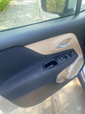 Pelēks Jeep Renegade 2017 Tauragė, ar dzinēja tilpumu 1.37 L un nobraukumu 113 tūkst. km par 8900 €, foto 13 vietnē AUTOMOTO.COM.LV