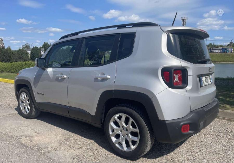 Pelēks Jeep Renegade 2017 Viļņa, ar dzinēja tilpumu 1.37 L un nobraukumu 112 tūkst. km par 8950 €, foto 6 vietnē AUTOMOTO.COM.LV