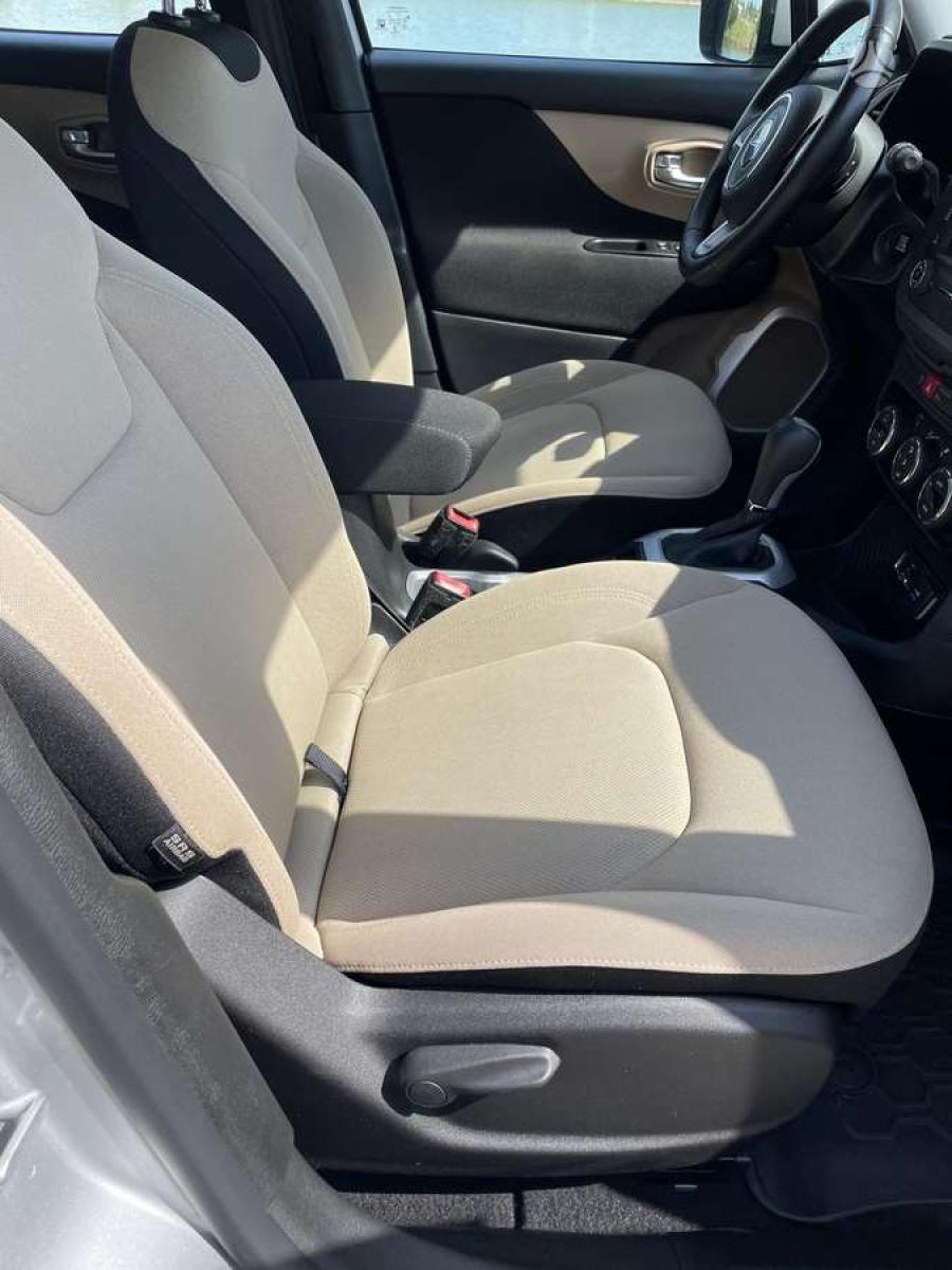 Pelēks Jeep Renegade 2017 Viļņa, ar dzinēja tilpumu 1.37 L un nobraukumu 112 tūkst. km par 8950 €, foto 10 vietnē AUTOMOTO.COM.LV