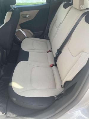 Pelēks Jeep Renegade 2017 Viļņa, ar dzinēja tilpumu 1.37 L un nobraukumu 112 tūkst. km par 8950 €, foto 11 vietnē AUTOMOTO.COM.LV