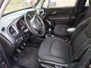 Grey Jeep Renegade 2019 in Taurage, with an engine capacity of 1.00 L and mileage of 60 thousand km for 3700 €, photo 14 on AUTOMOTO.COM.LV