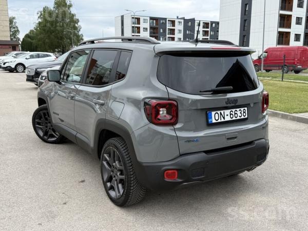 Pelēks Jeep Renegade 2020 Jelgava, ar dzinēja tilpumu 1.40 L un nobraukumu 0 tūkst. km par 14750 €, foto 3 vietnē AUTOMOTO.COM.LV