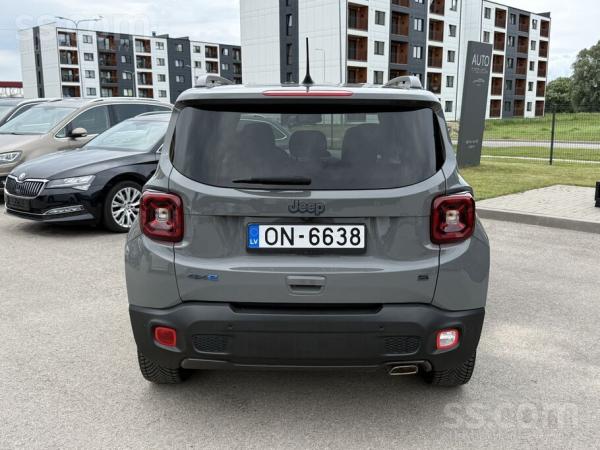 Pelēks Jeep Renegade 2020 Jelgava, ar dzinēja tilpumu 1.40 L un nobraukumu 0 tūkst. km par 14750 €, foto 6 vietnē AUTOMOTO.COM.LV