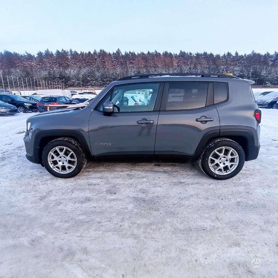 Grey Jeep Renegade 2021 in Vilnius, with an engine capacity of 1.33 L and mileage of 165 thousand km for 13200 €, photo 4 on AUTOMOTO.COM.LV