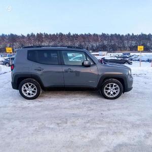 Grey Jeep Renegade 2021 in Vilnius, with an engine capacity of 1.33 L and mileage of 165 thousand km for 13200 €, photo 5 on AUTOMOTO.COM.LV