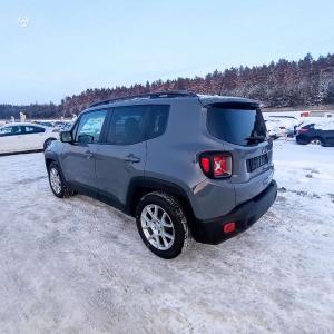 Grey Jeep Renegade 2021 in Vilnius, with an engine capacity of 1.33 L and mileage of 165 thousand km for 13200 €, photo 7 on AUTOMOTO.COM.LV