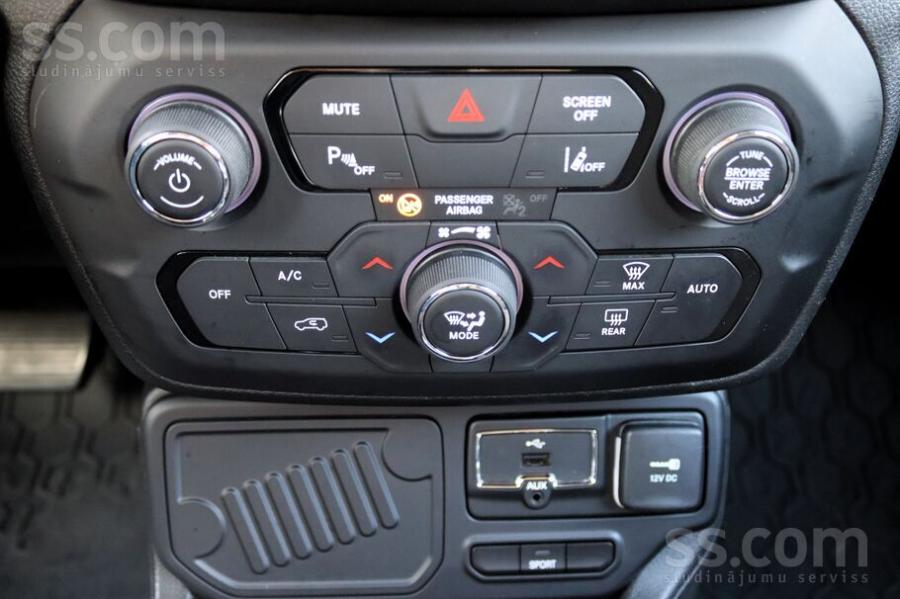 Pelēks Jeep Renegade 2021 Rīga, ar dzinēja tilpumu 1.30 L un nobraukumu 35 tūkst. km par 15490 €, foto 14 vietnē AUTOMOTO.COM.LV