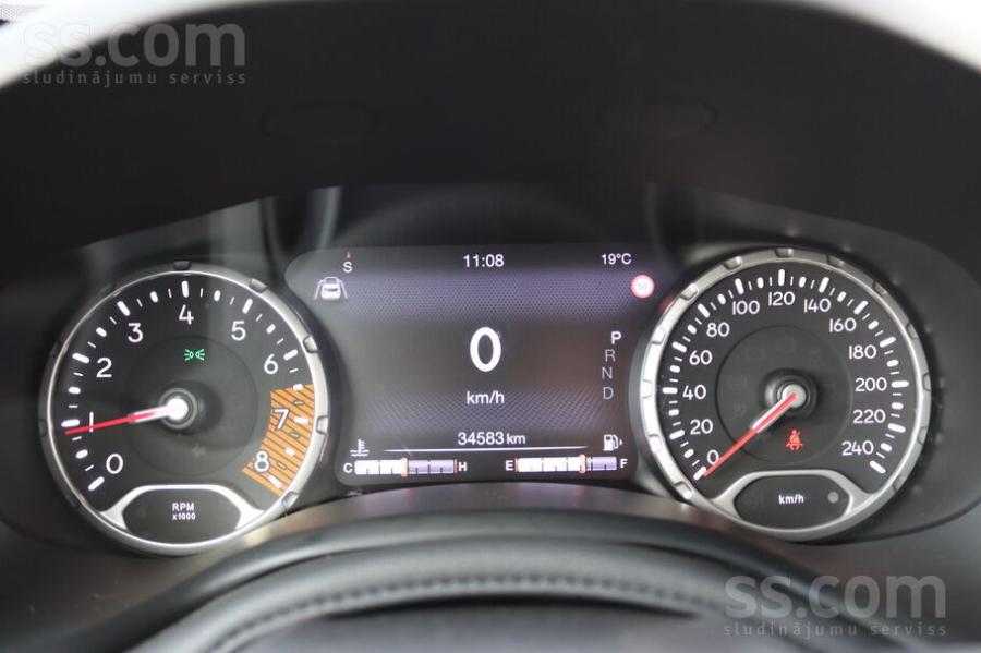 Pelēks Jeep Renegade 2021 Rīga, ar dzinēja tilpumu 1.30 L un nobraukumu 35 tūkst. km par 15490 €, foto 16 vietnē AUTOMOTO.COM.LV