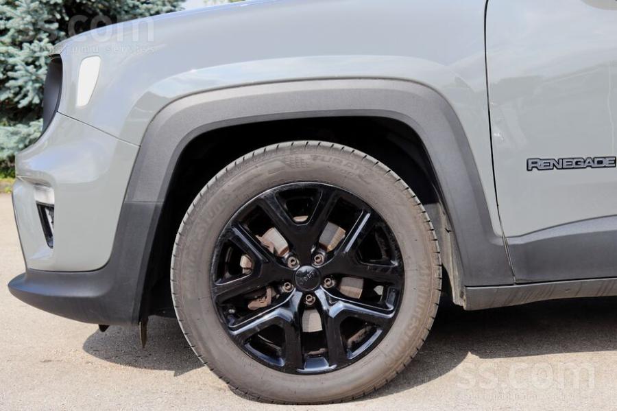 Pelēks Jeep Renegade 2021 Rīga, ar dzinēja tilpumu 1.30 L un nobraukumu 35 tūkst. km par 15490 €, foto 27 vietnē AUTOMOTO.COM.LV