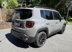 Pelēks Jeep Renegade 2021 Rīga, ar dzinēja tilpumu 1.30 L un nobraukumu 42 tūkst. km par 16750 €, foto 7 vietnē AUTOMOTO.COM.LV