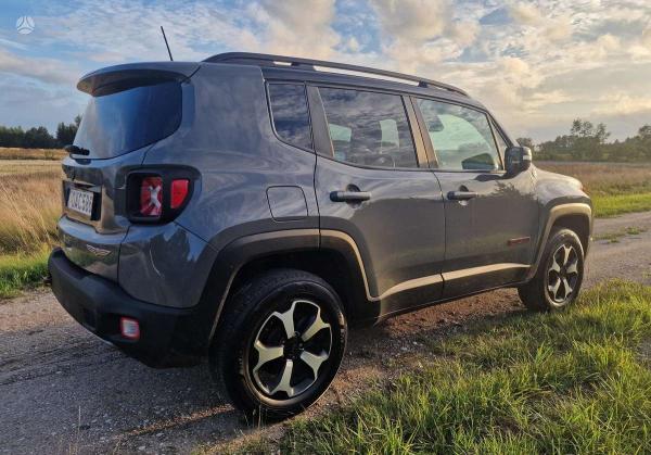 Jeep Renegade 2021 Klaipėda vietnē Pelēks Jeep Renegade 2021 Klaipėda, ar dzinēja tilpumu 1.33 L un nobraukumu 103 tūkst. km par 12900 €, foto 5 vietnē AUTOMOTO.COM.LV