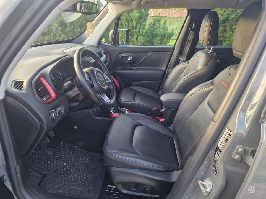 Pelēks Jeep Renegade 2021 Klaipėda, ar dzinēja tilpumu 1.33 L un nobraukumu 103 tūkst. km par 12900 €, foto 8 vietnē AUTOMOTO.COM.LV