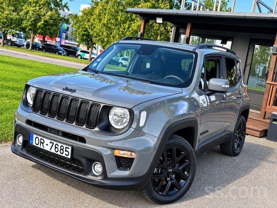 Grey Jeep Renegade 2022 in Riga, with an engine capacity of 1.30 L and mileage of 103 thousand km for 14900 €, photo 1 on AUTOMOTO.COM.LV