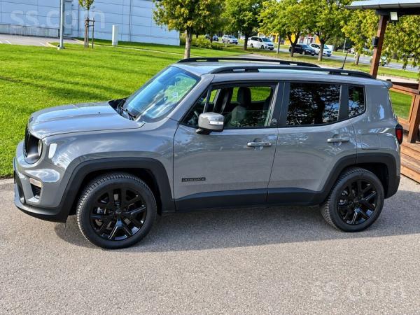 Pelēks Jeep Renegade 2022 Rīga, ar dzinēja tilpumu 1.30 L un nobraukumu 103 tūkst. km par 15800 €, foto 3 vietnē AUTOMOTO.COM.LV