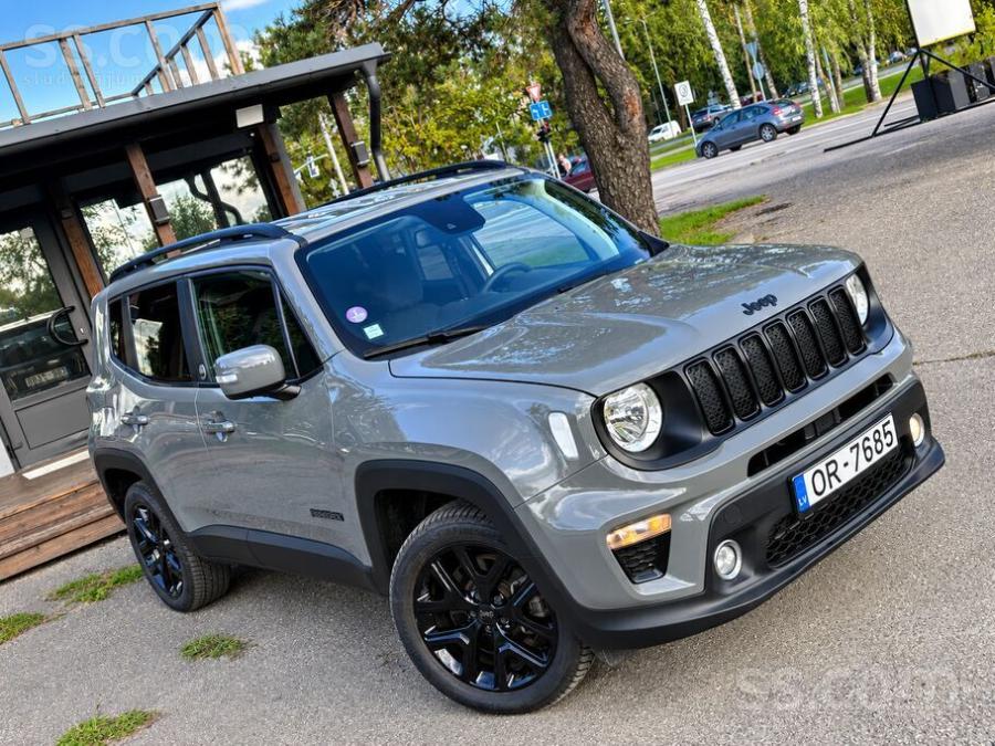 Grey Jeep Renegade 2022 in Riga, with an engine capacity of 1.30 L and mileage of 103 thousand km for 14900 €, photo 5 on AUTOMOTO.COM.LV