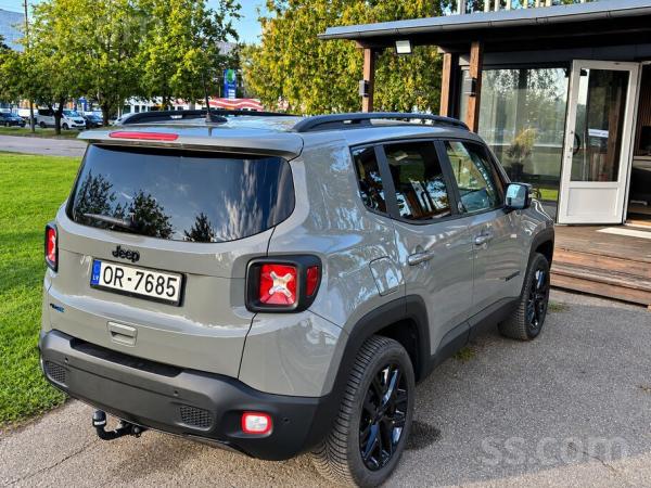 Pelēks Jeep Renegade 2022 Rīga, ar dzinēja tilpumu 1.30 L un nobraukumu 103 tūkst. km par 15800 €, foto 9 vietnē AUTOMOTO.COM.LV