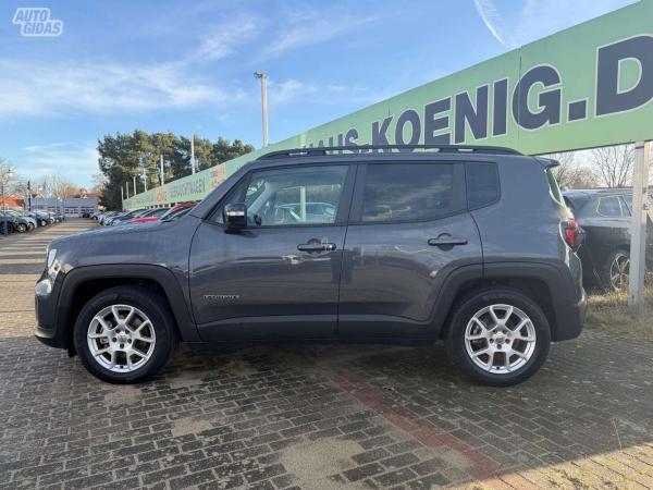 Grey Jeep Renegade 2023 in Kaunas, with an engine capacity of 1.50 L and mileage of 12 thousand km for 22398 €, photo 2 on AUTOMOTO.COM.LV