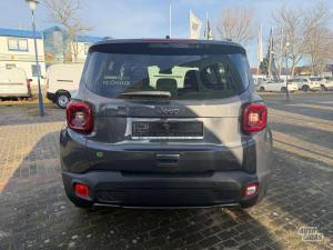 Grey Jeep Renegade 2023 in Kaunas, with an engine capacity of 1.50 L and mileage of 12 thousand km for 22398 €, photo 4 on AUTOMOTO.COM.LV
