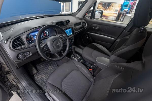 Grey Jeep Renegade 2021 in Tallinn, with an engine capacity of 1.40 L and mileage of 43 thousand km for 17900 €, photo 6 on AUTOMOTO.COM.LV
